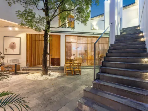 Dali Ancient City Shen Cang Designer Minsu - Dali