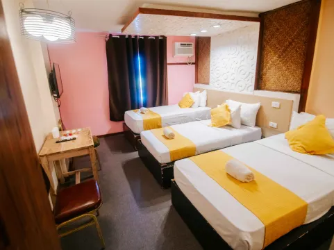 Villa Rosita Hotel Naga City By Reddoorz - Naga
