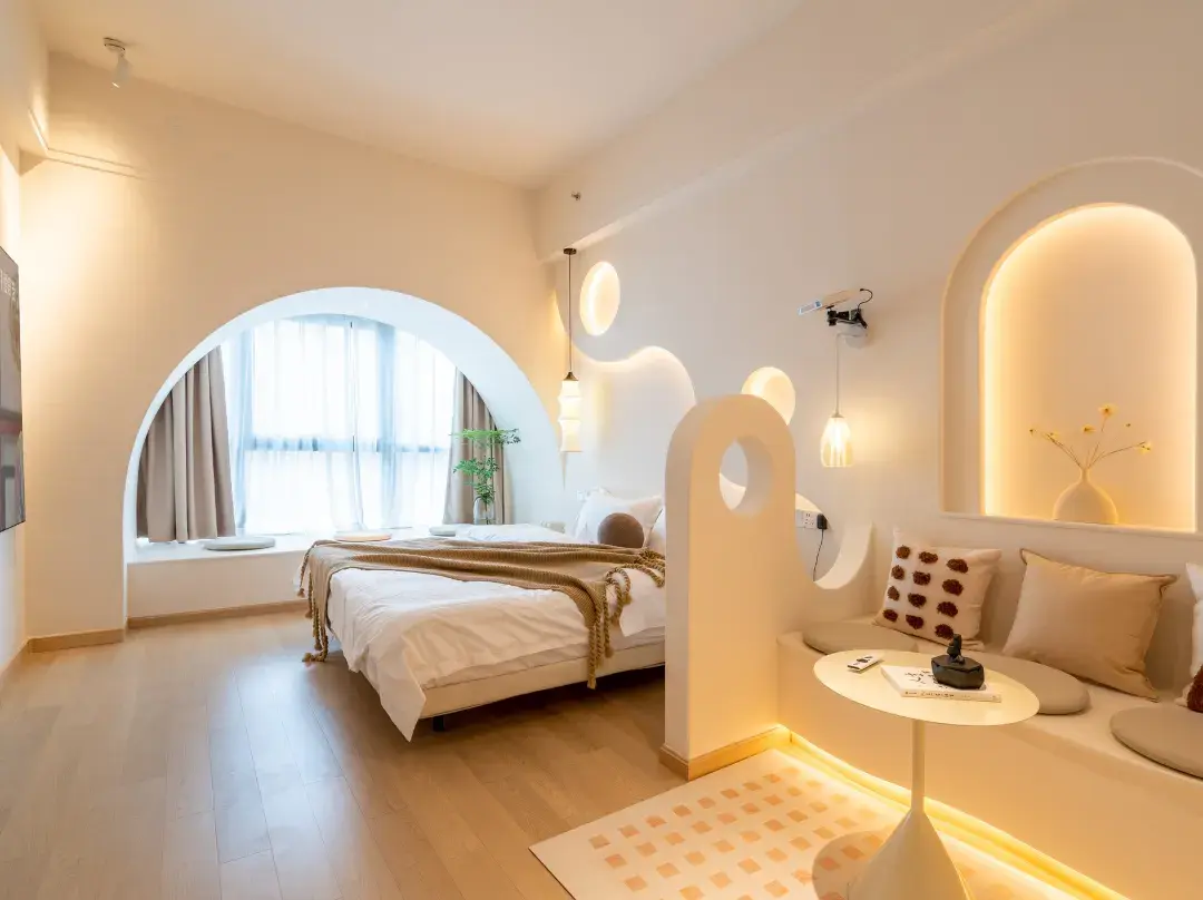 "Blooming Roses - Designer Audiovisual B&b(wanda Plaza And Kunming Railway Station Branch) - Kunming