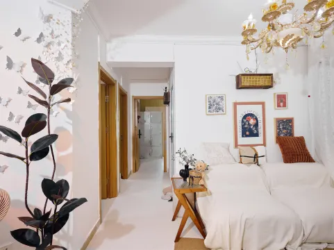 The Time Traveler's Hostel - Hong Kong