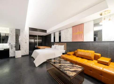 Yeoksam Lumiere - Seoul