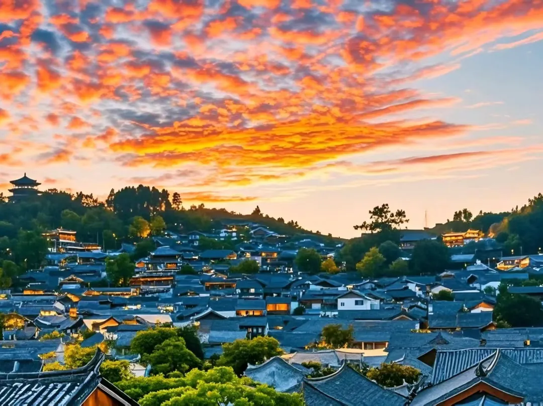 Scenery · Panoramic Mountain View, Encountering The Scenery Of The Ancient City, Panoramic Meisu - Lijiang