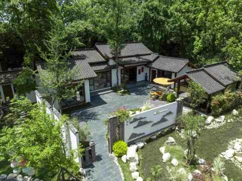 Chengdu Xiaoya Bathing Pool B&b - 成都市