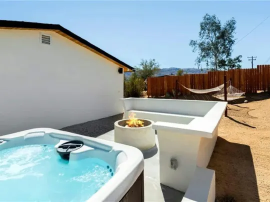 Cozy 2-bedroom Retreat In Joshua Tree - Joshua Tree, CA