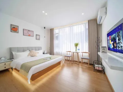 Dali Shuxiang Courtyard - Dali