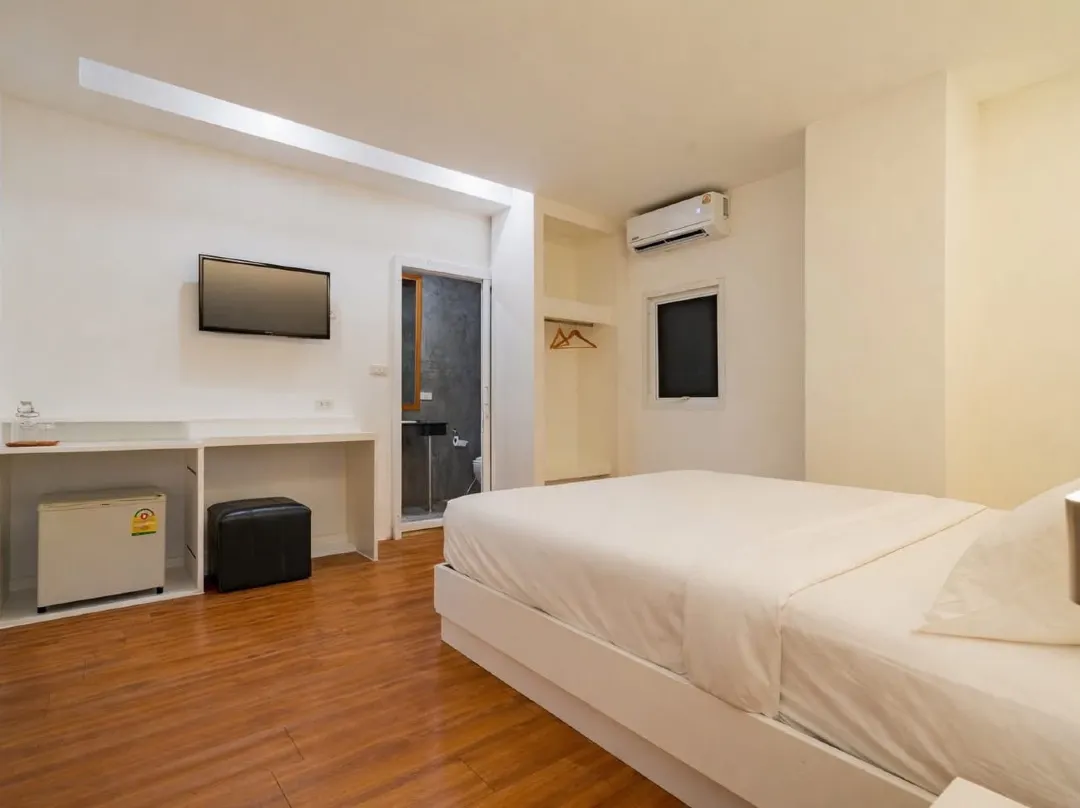 Good Breeze Hostel - Phuket