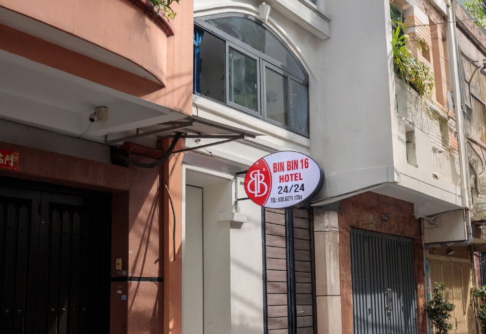 Bin Bin Hotel 16 - Near Bui Vien Walking Street: Latest Deals & Reviews ...