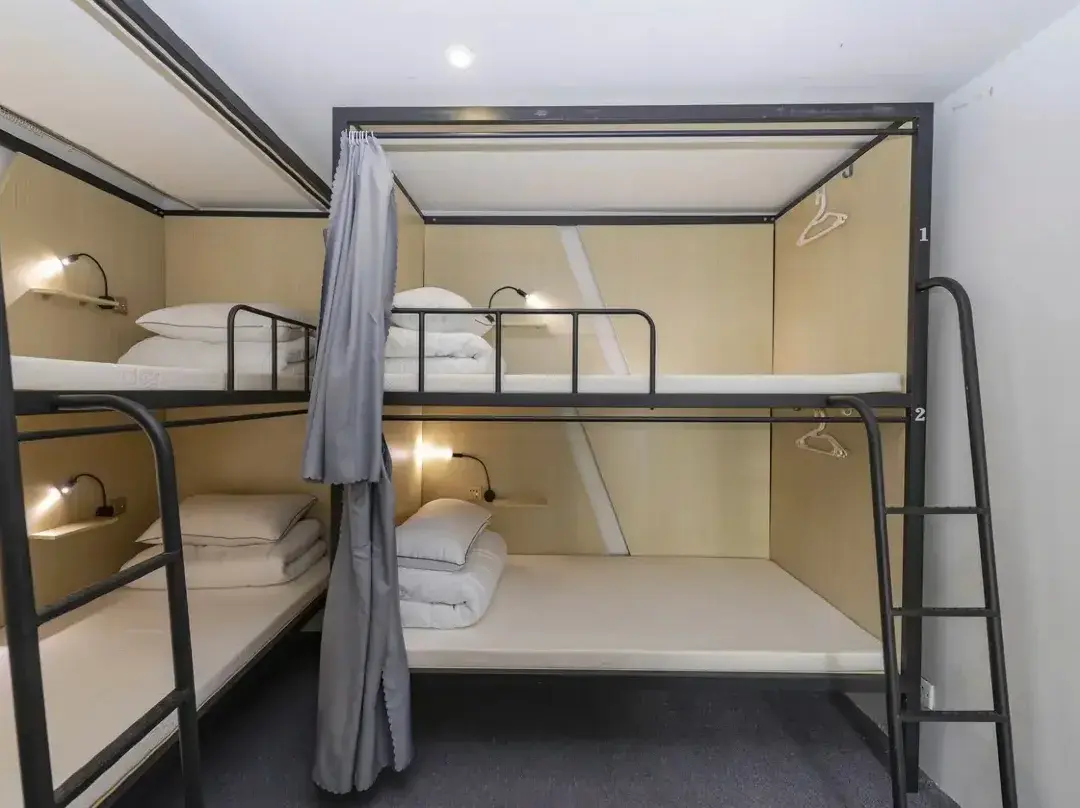 One Night And One Summer Youth Hostel - Kunming