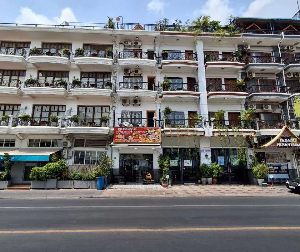 Twilight Inn - Phnom Penh