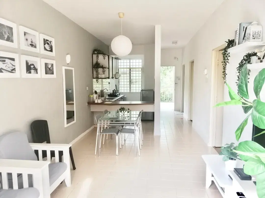 The Riverside House ~ Near Beach - Batu Ferringhi