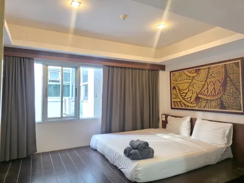 Le Moon - Patong Beach