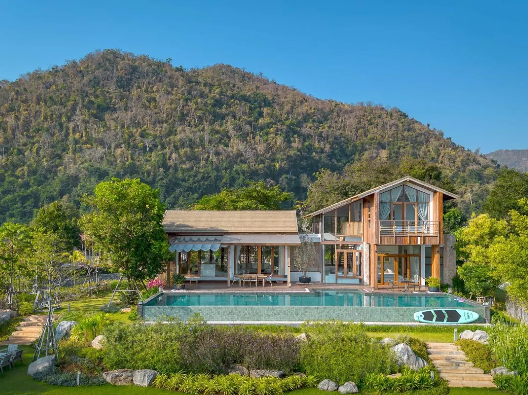 Malai Khao Yai - Muak Lek District