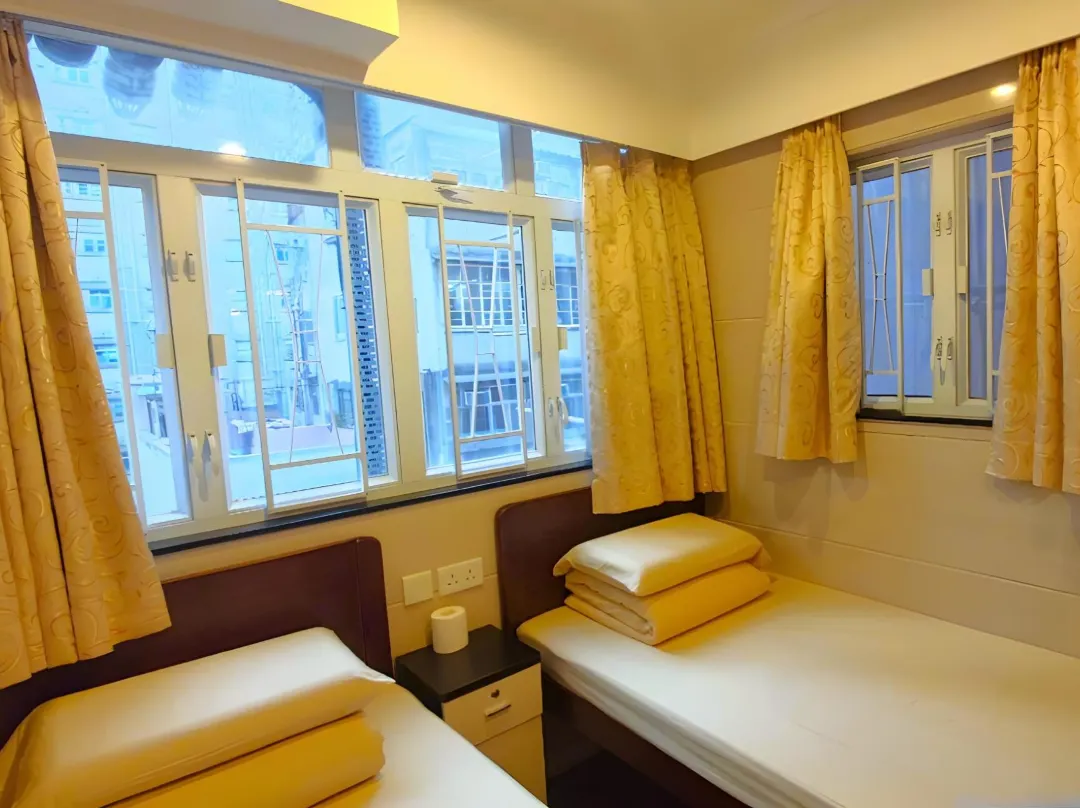 Wang Kei Hotel(mong Kok Mtr Exit D2) - Wan Chai