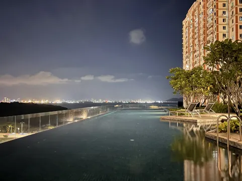 Georgetown Urban Suite | Family | Skypool I Seaview - Penang