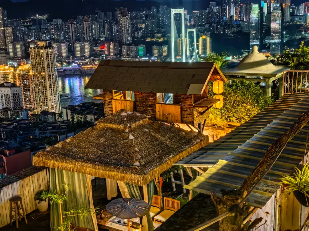 Four Rooftop Garden Youth Hostels - Chongqing