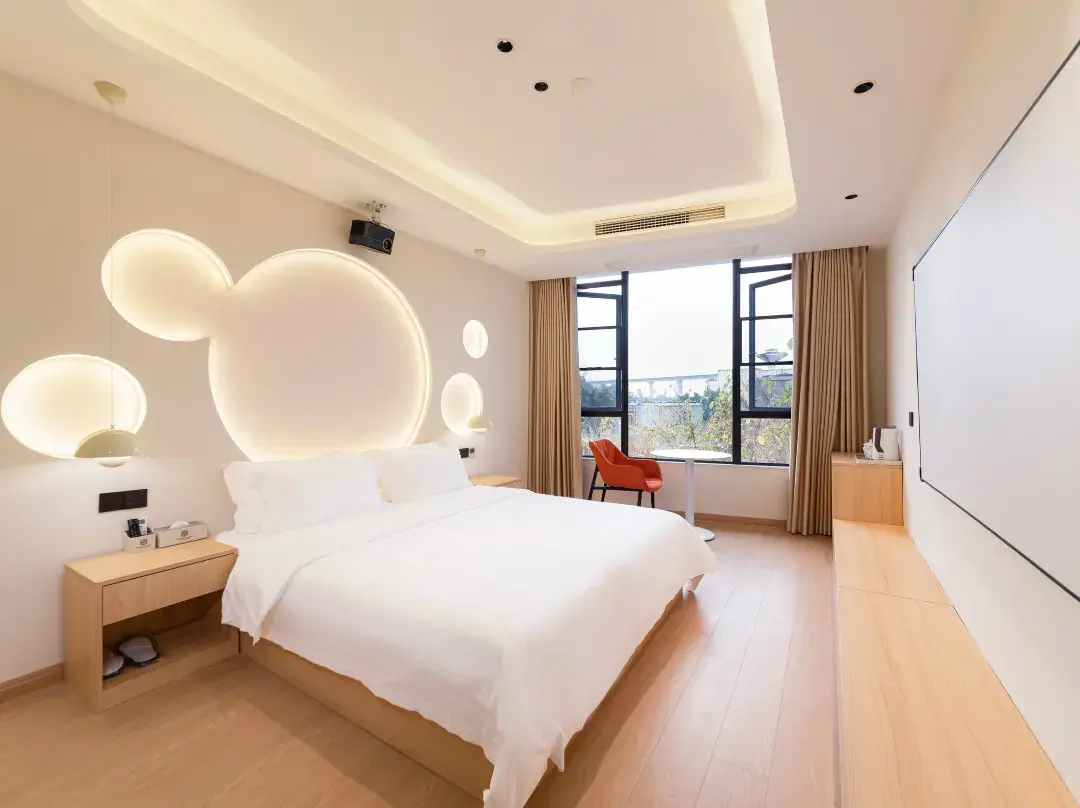 Leshan Huacheng Yuchi Hotel - Leshan