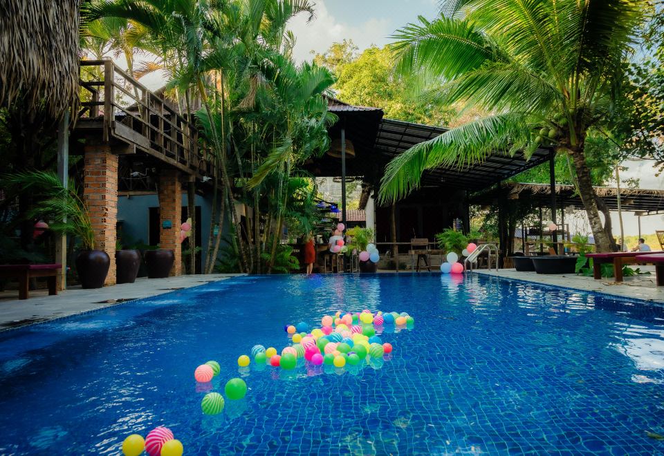 River Nest Hostel (Kampot), Giá Cập Nhật 2025, Ưu Đãi & Đánh Giá | Trip.com