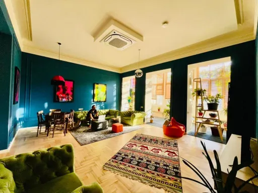 Communa Good Vibes - Tbilisi