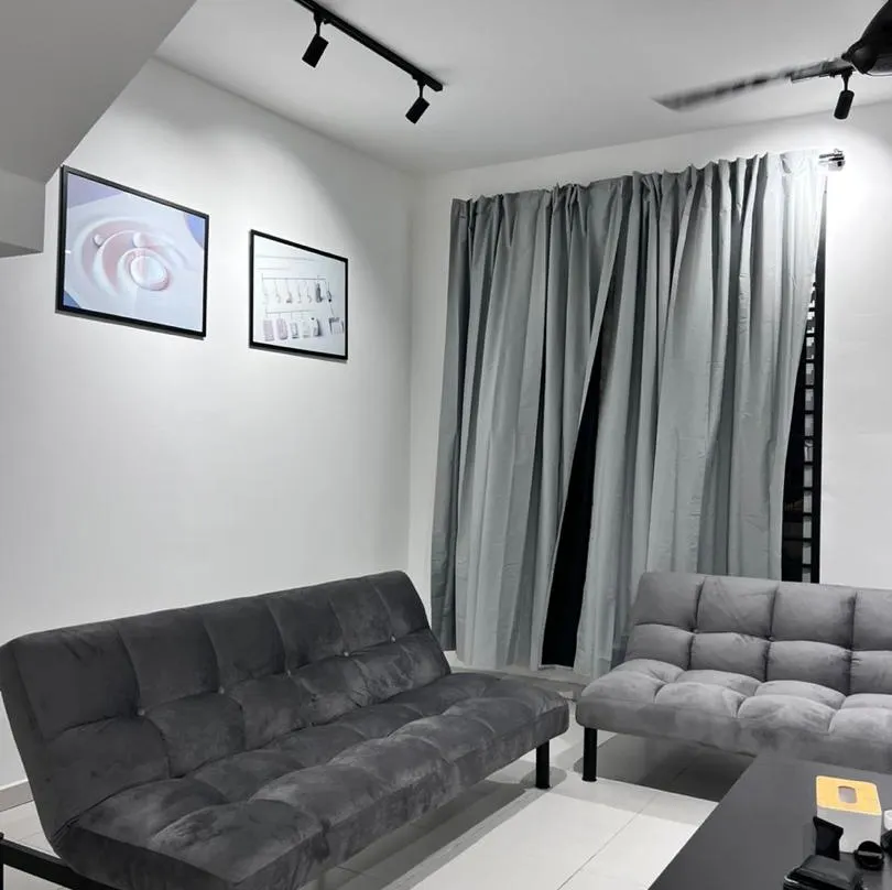 Senai 14pax The Joyous Home Pooltable Airport Jpo - Senai