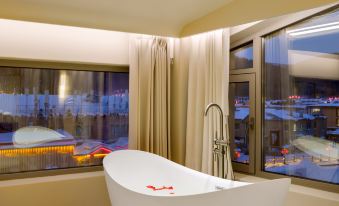 Xuehanxi Store in Xuexiang (Xuexiang Scenic Area Store)(兰亭雪瀚玺店（雪乡景区店 ...