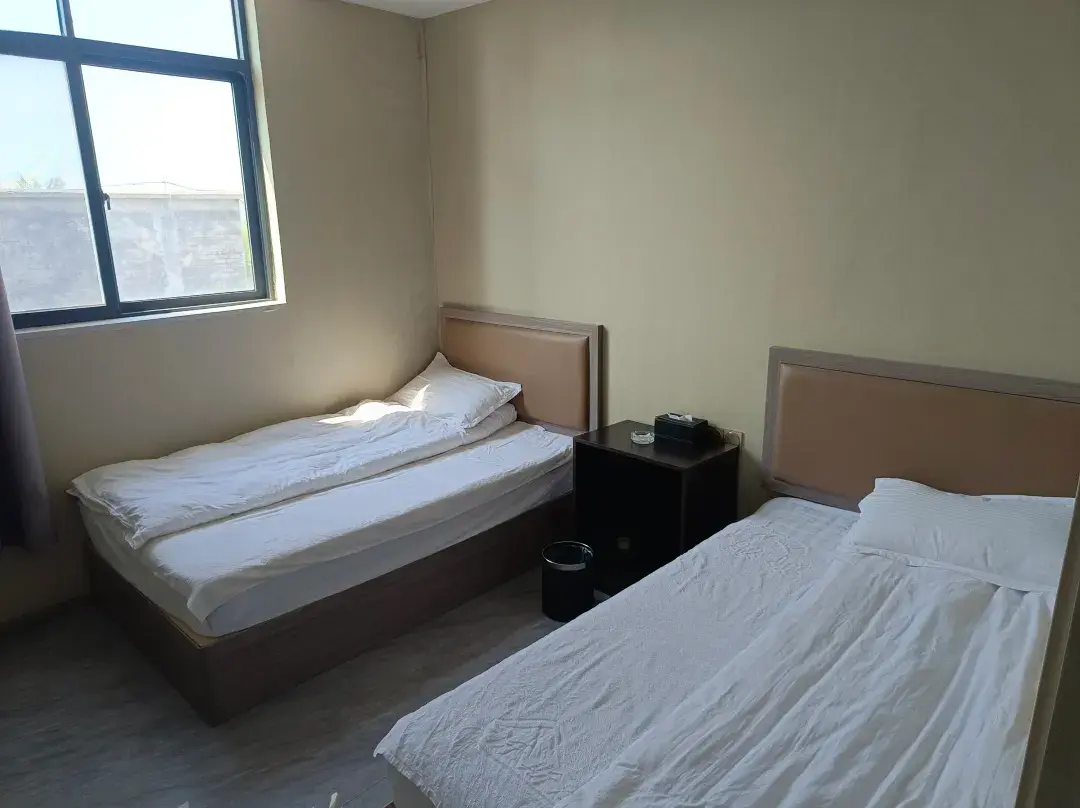 Fuyang Yingdong Chahua Town Bishui Yuntian Hotel - Fuyang