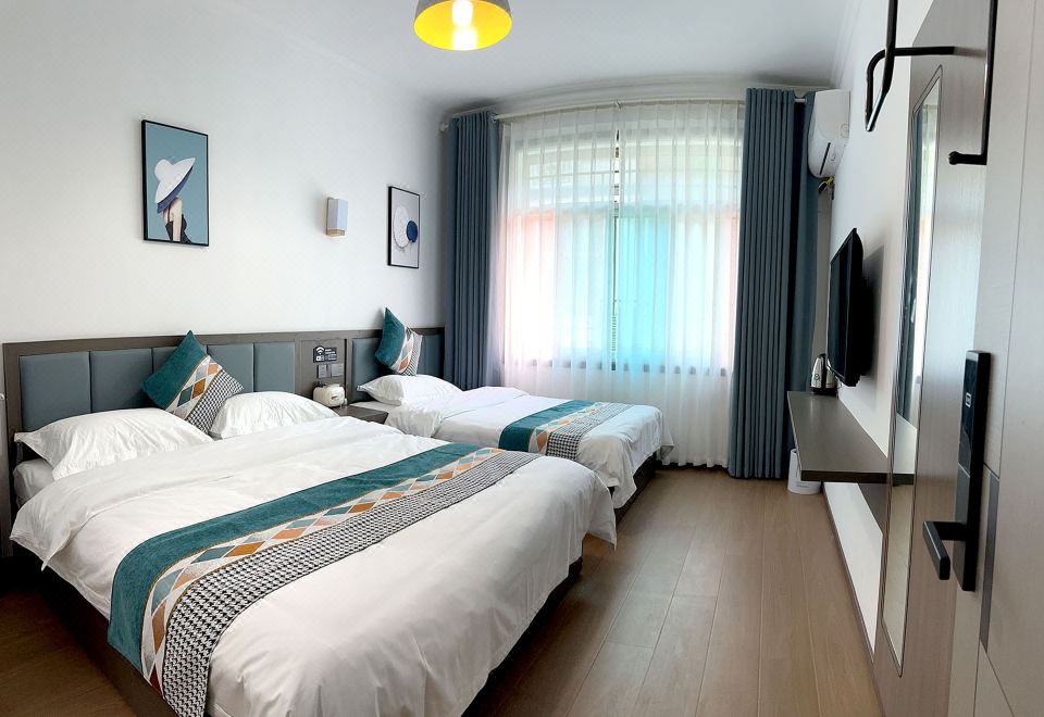 Microsaccharide Inn (Zhangjiajie Tianmenshan National Forest Park ...