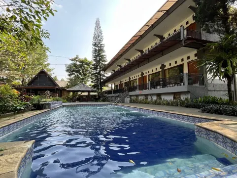 Santa Monica Resort - Bogor