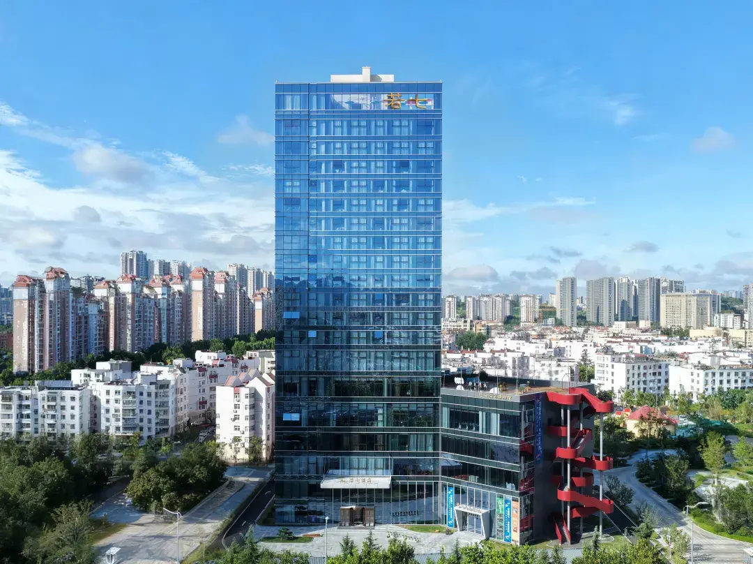 Luxseven Hotel - Qingdao