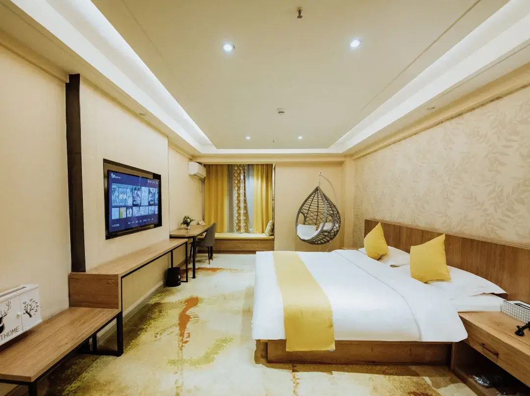 Yi Hu Hua Yuan Hotel - 인촨 시