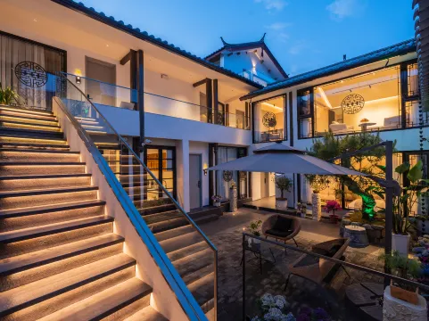 Kino Resort Inn Luxury Cinema To Living Room - Lijiang