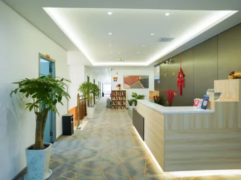 Pengdonglai Hotel - Kunming