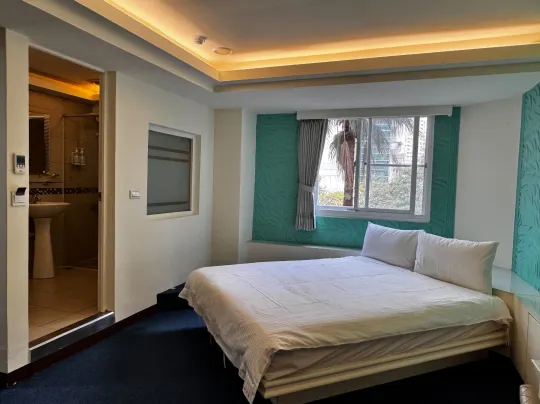 Xinguangge Business Hotel - Gushan District