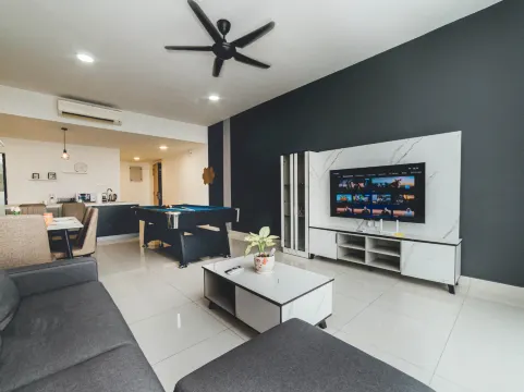 Mosaic Playhouse 3br W Bathtub&pooltable Midvalley - Johor Bahru