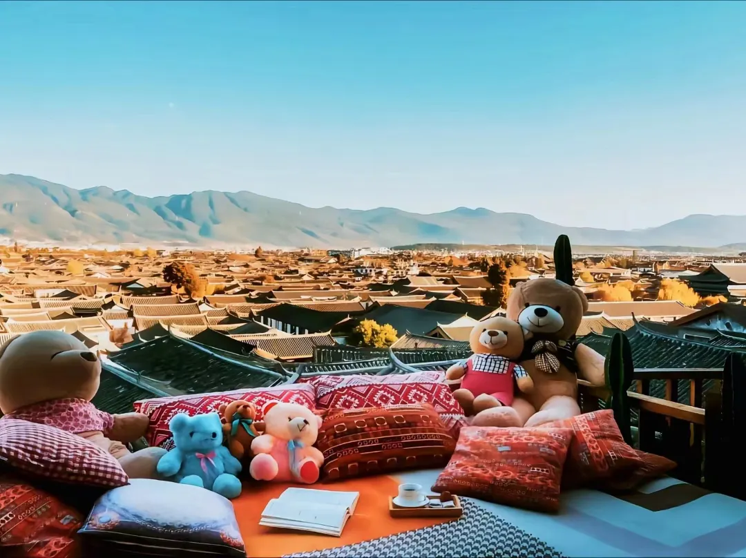 Three Bears Panoramic Beauty Su - Lijiang