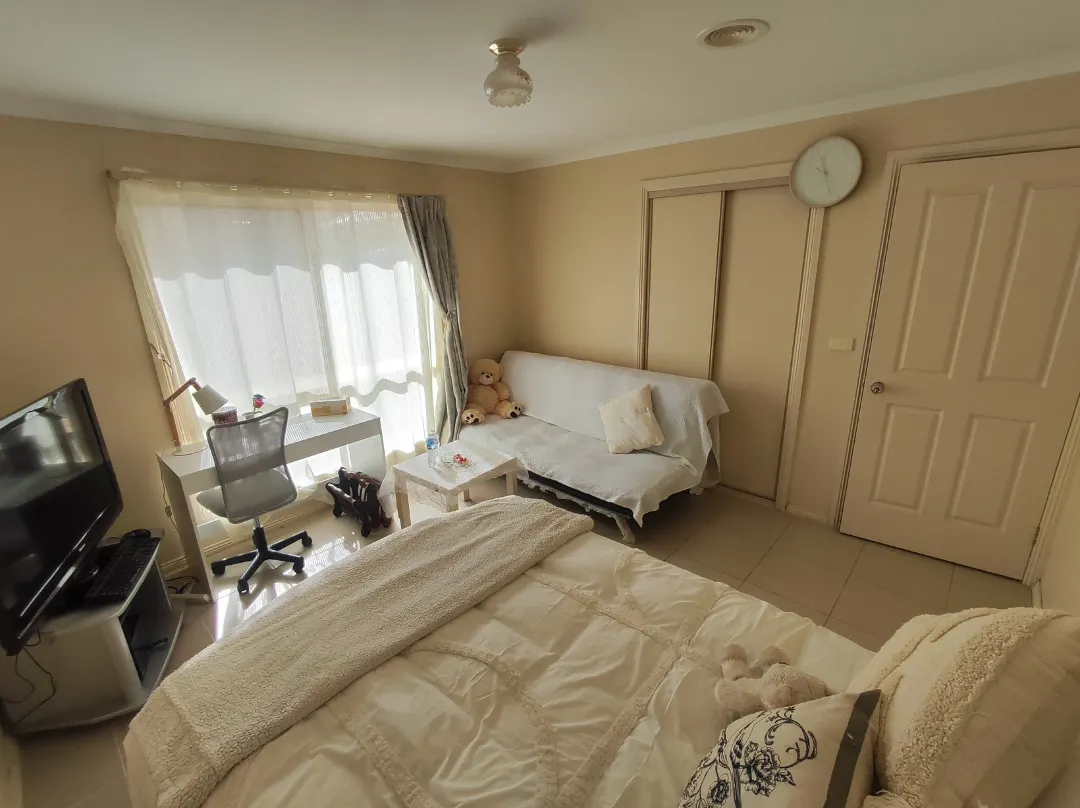 Private 2-bedroom Suite With Full Amenities & Private Entry - Ballarat