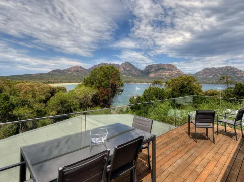 On The Beach 1 - Coles Bay