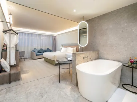 Three Poles And One Dream - Impression Hotel - Shenzhen