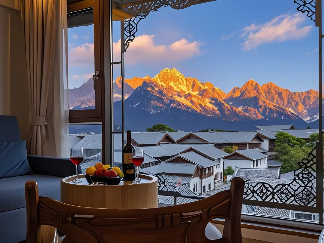 Panoramic View Of Snow Mountain In Shanye Rizhao Jinshan - Lijiang