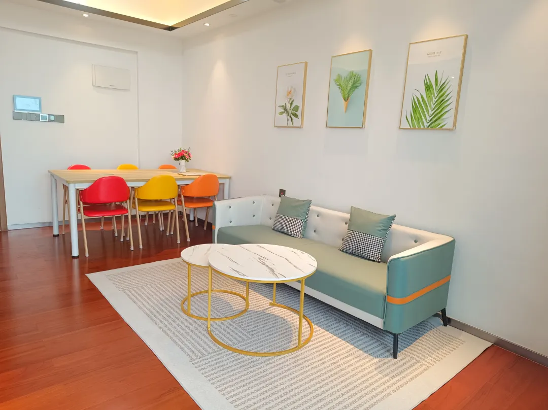 Huaying Youth Travel - Shenzhen