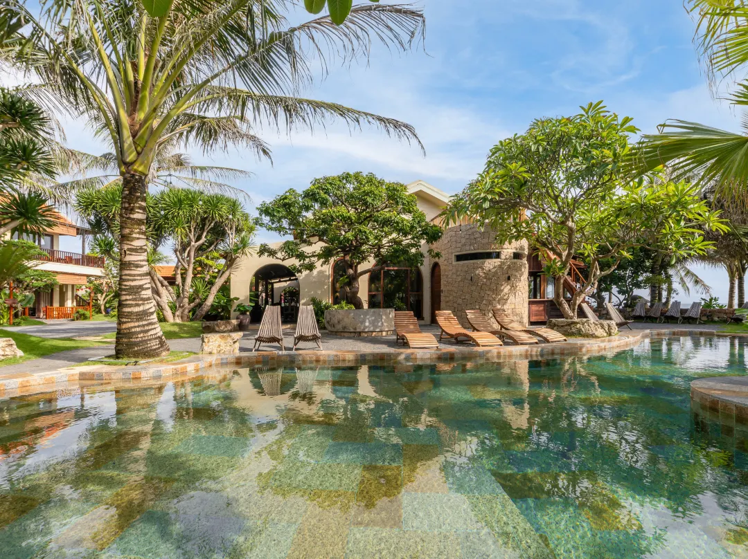 Sun Village Beach Resort - Hòa Hiệp Trung