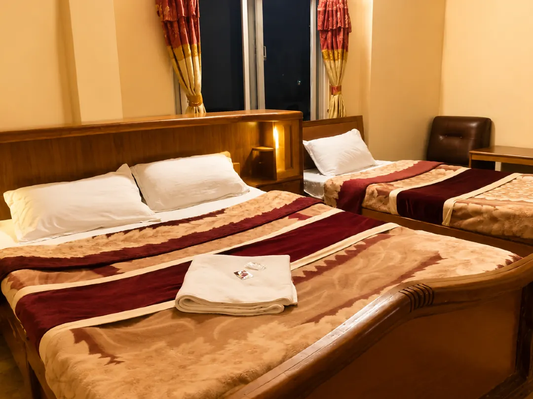 Golden  Barahi Retreat - Tibet