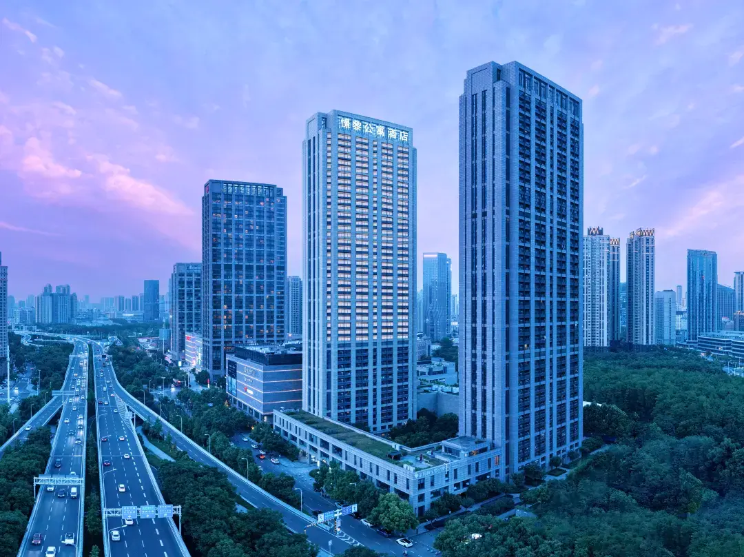 Tulip Lodj T Hotel - 武漢市