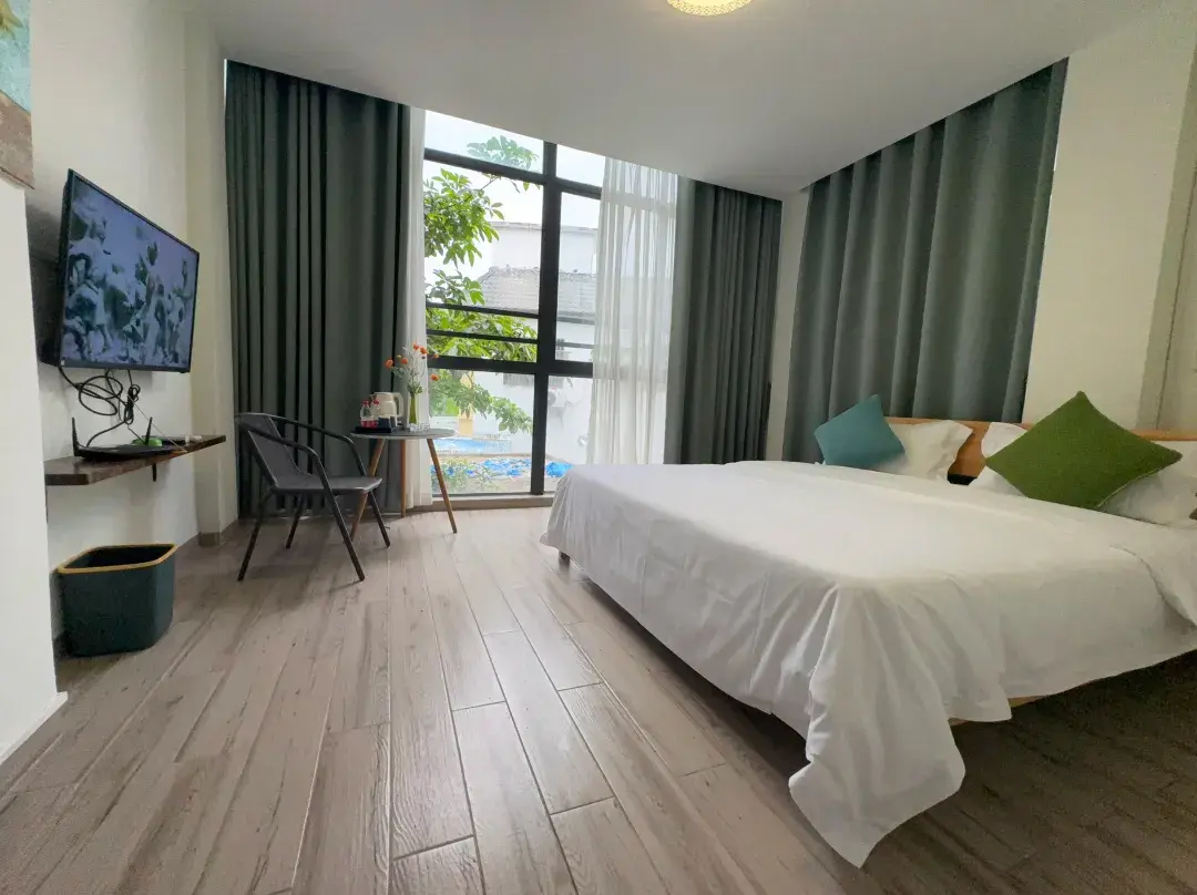 Hibiscus Lotus Pond B & B In Yalong Bay, Sanya - Sanya