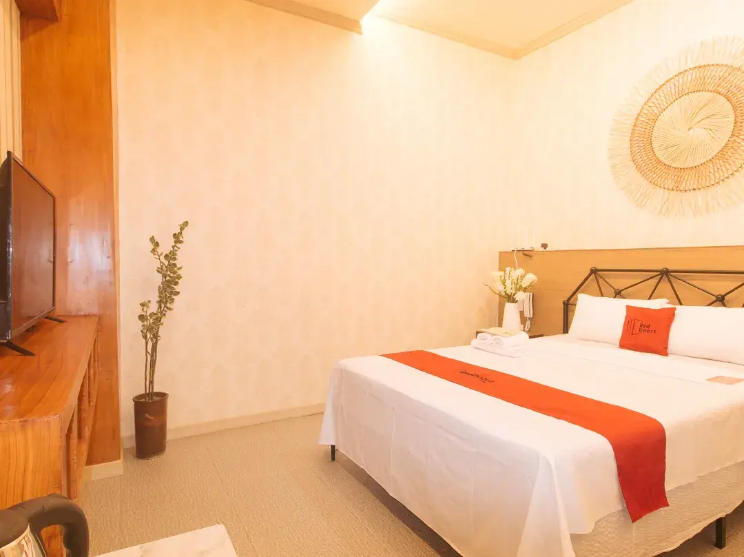 Reddoorz Premium @ Regency Sunset Hotel - Angeles