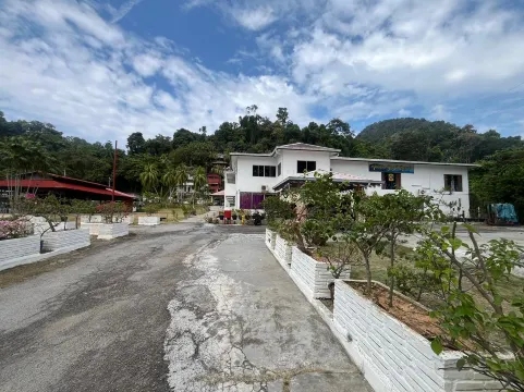 Collection O Analisa Beach Resort - Pangkor Island