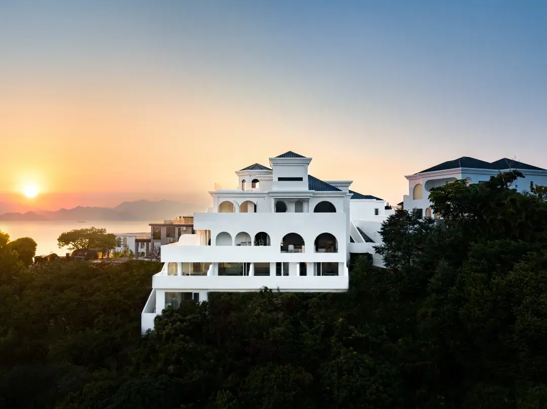 Miyue · Shenzhen Blue And White Saint Island Cliff Hot Tub Boutique Stay - 