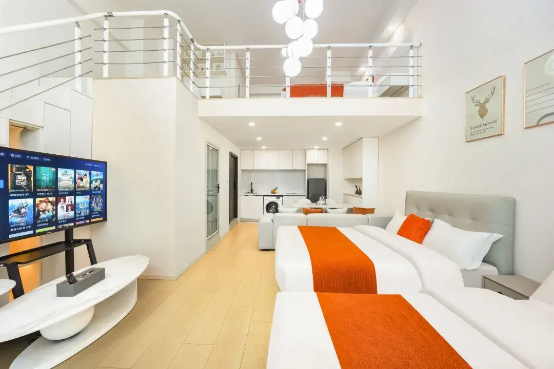 By Your Light Luxury Homestay - Chengdu