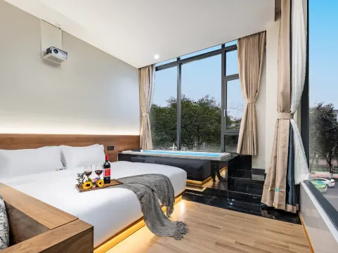 Moke Alien Products Resort E-sports Hotel - Chengdu