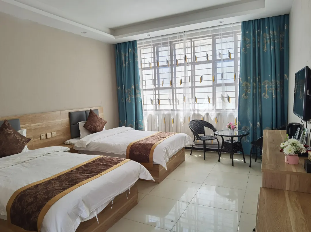 Chongqing Hotel - Uttarakhand