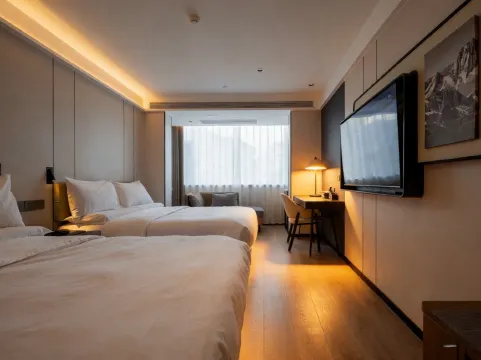 Green Tree Inn Express Qingdao Railway Station Zhanqiao Yacht Wharf - 青島市